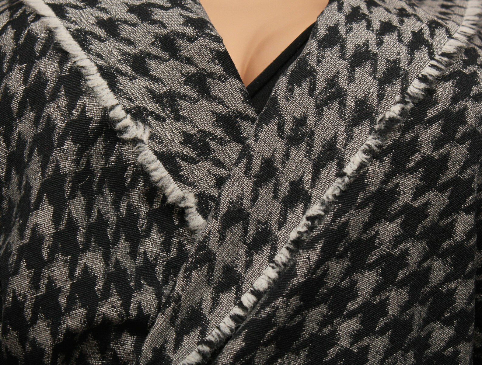 Ткань Шерсть-жаккард чёрно-серая в гусиную лапку, ш140см, 0,5 м