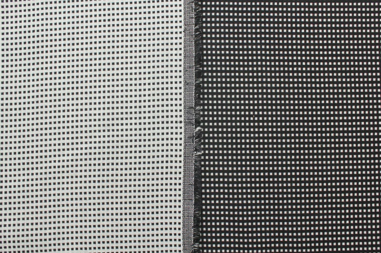 Ткань Шерсть костюмная стрейч чёрно-белая в клеточку, 400 г/пм, ш144см, 0,5 м