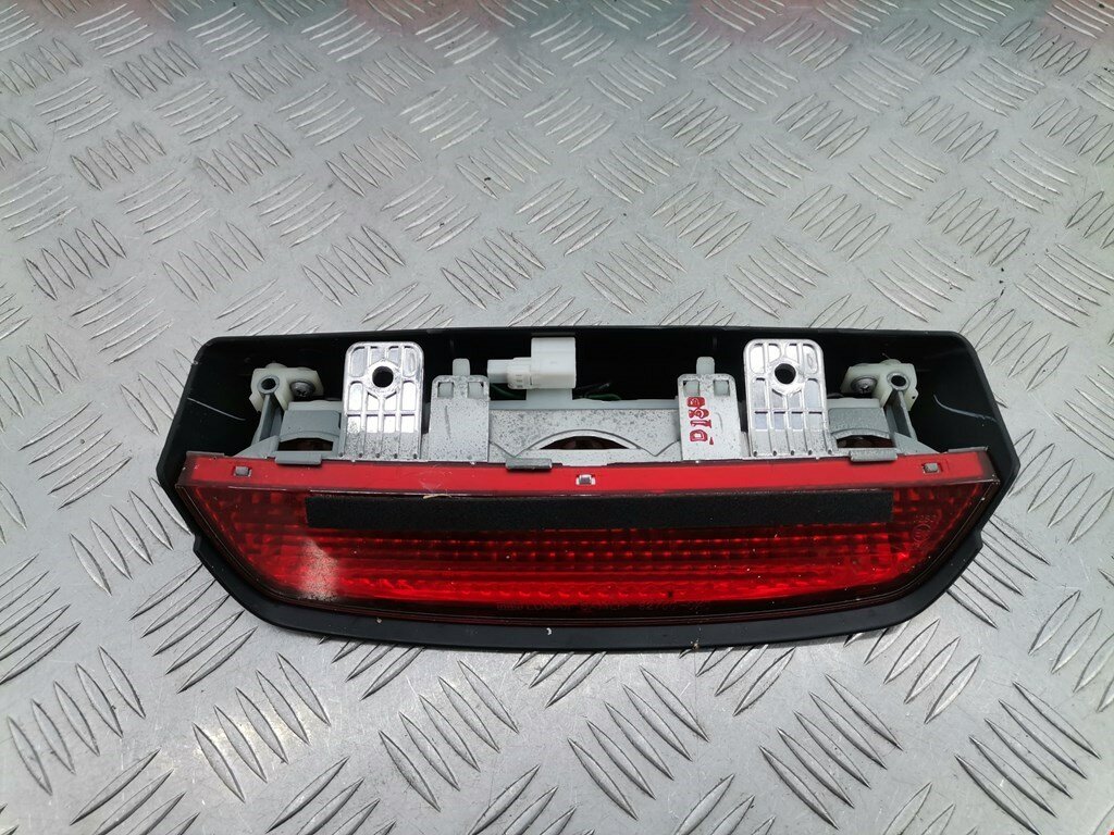 Фонарь дополнительный тормозной (стоп-сигнал) Hyundai i10 1 927701J000 арт. 1891840