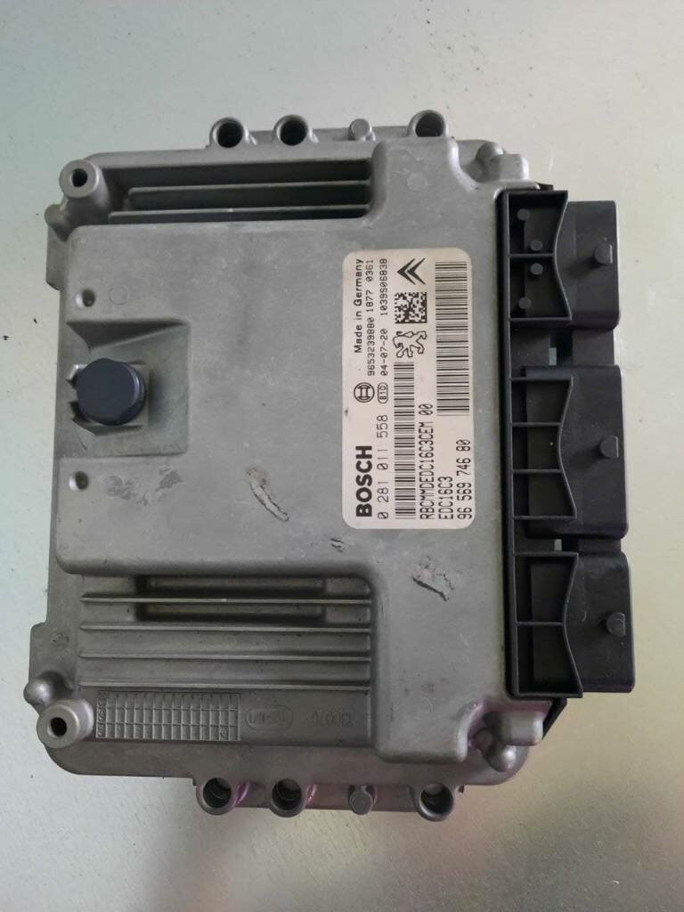 Блок управления двигателем Peugeot 407 2005 281011558