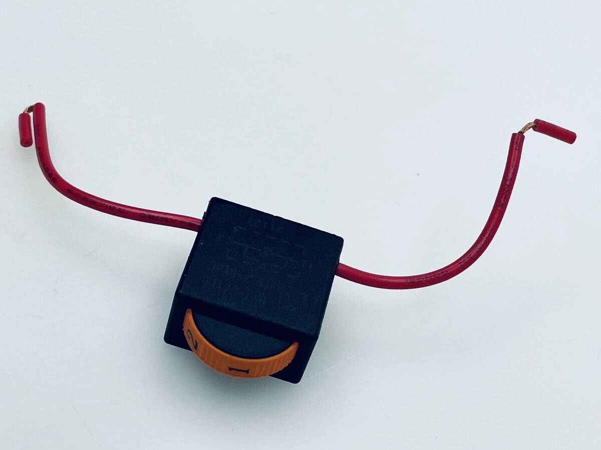 Регулятор оборотов AG9514E-45 DR2-8-1FE 8A 250V Sturm (ZAP61623) №1385