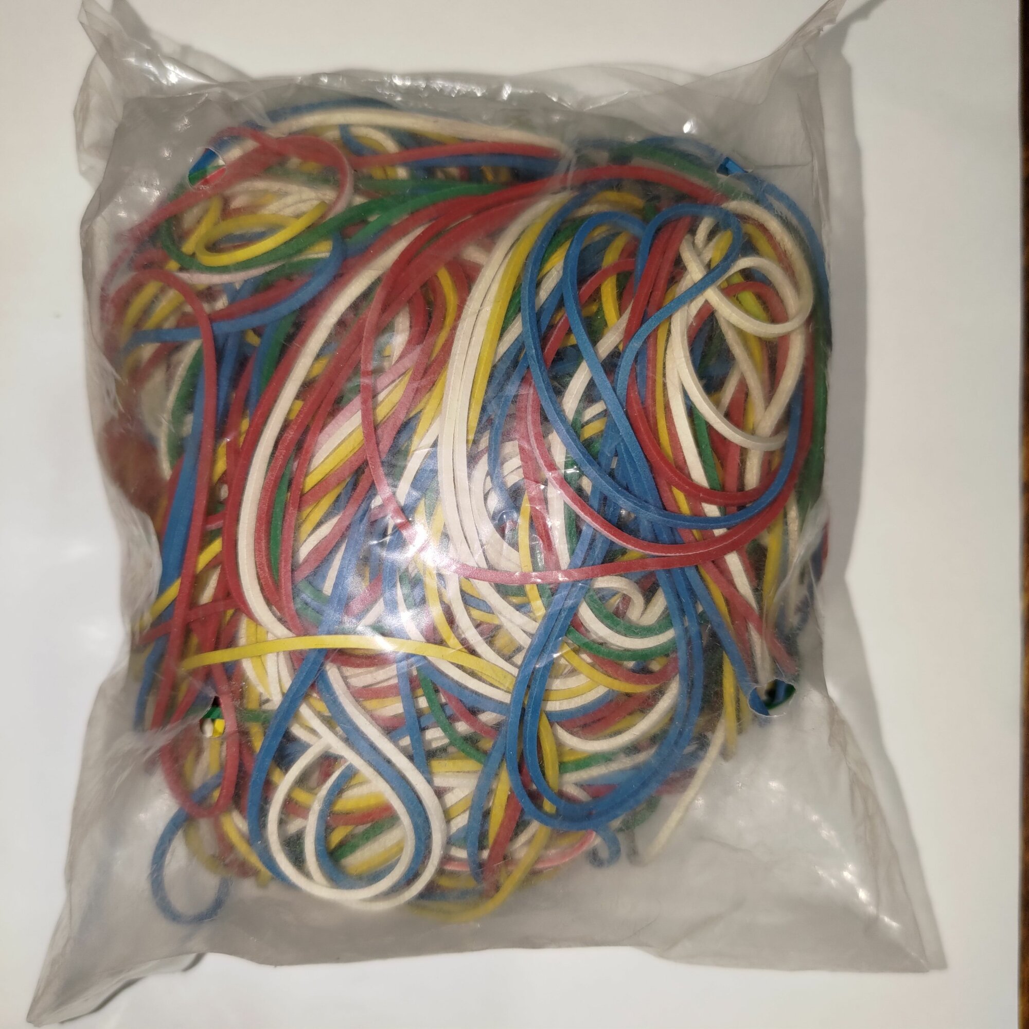 Резинки цветные, универсальные, диаметром 70 мм, 200 г, Ширина: 1.4 мм