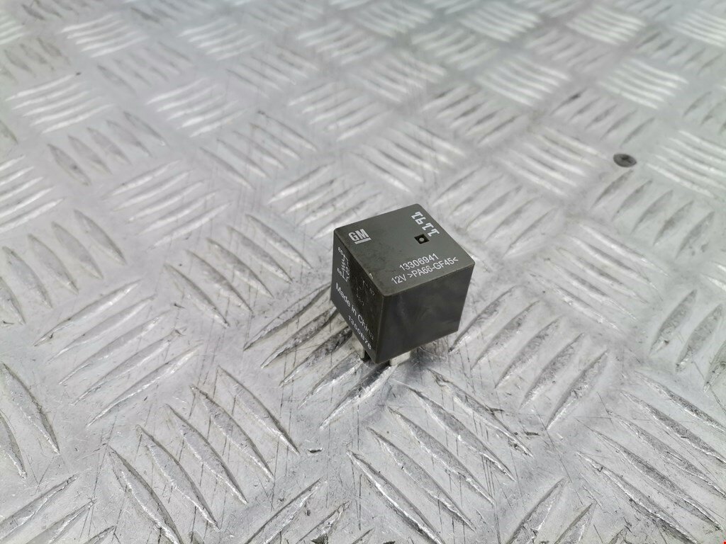 Реле Chevrolet Equinox 2 13306941 арт. 2090064