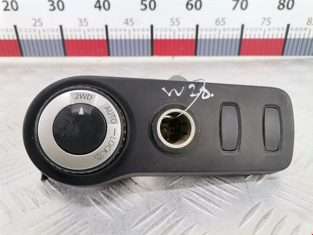 Кнопка переключения полного привода Renault Duster 1 8200796642 арт. 1672084