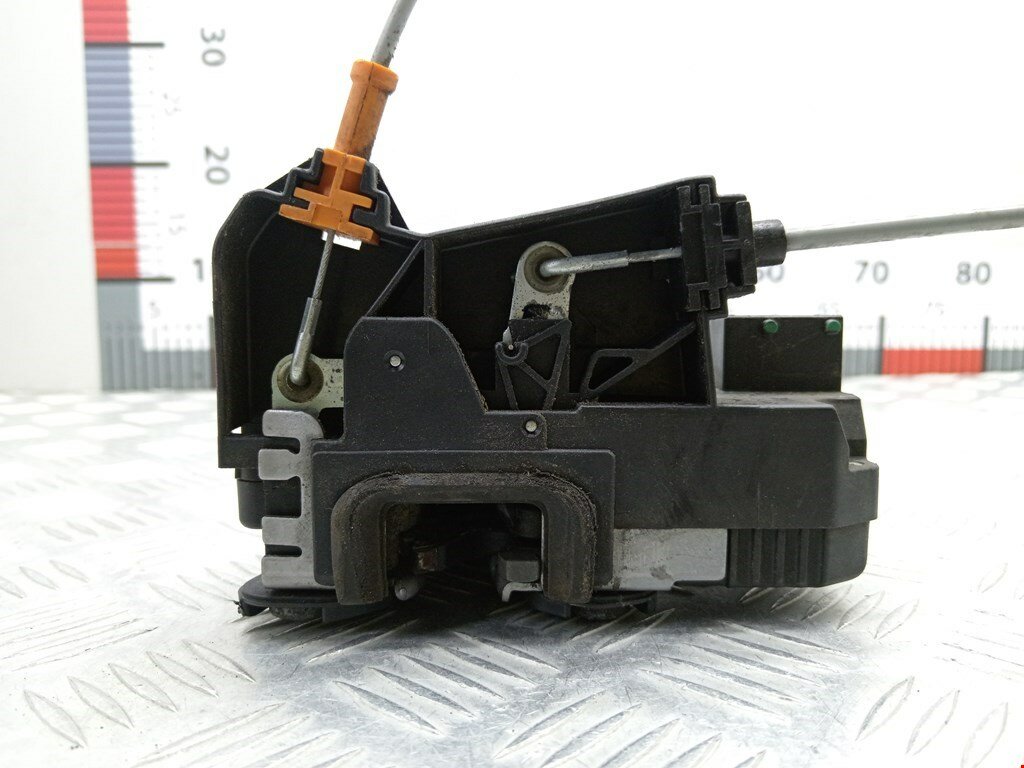 Замок двери передней правой Opel Meriva A 13154792 арт. 2097069