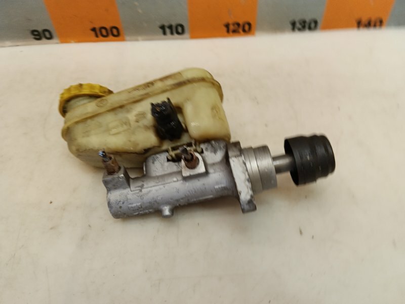 Б/У Додж Стратус 2 Цилиндр тормозной главный Dodge Stratus 2004 2 333181 CHRYSLER арт. 05019401AA