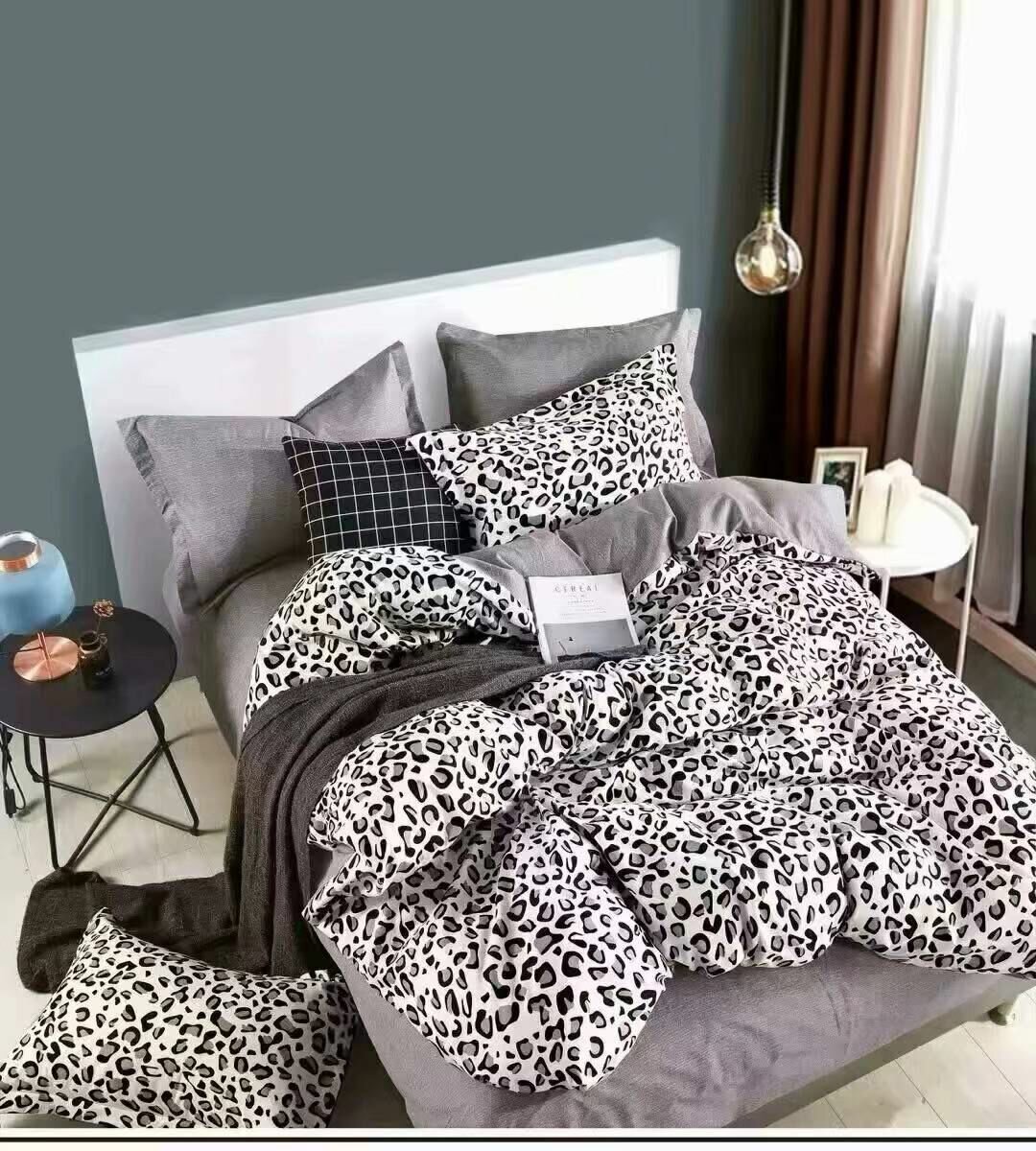 Комплект Постельного Белья Евро Черно-серый Леопард / Евро / Простыня 250x250 / Пододеяльник 200x230 / Наволочки 50x70-2