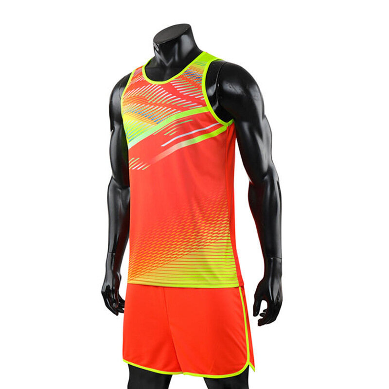 Костюм спортивный