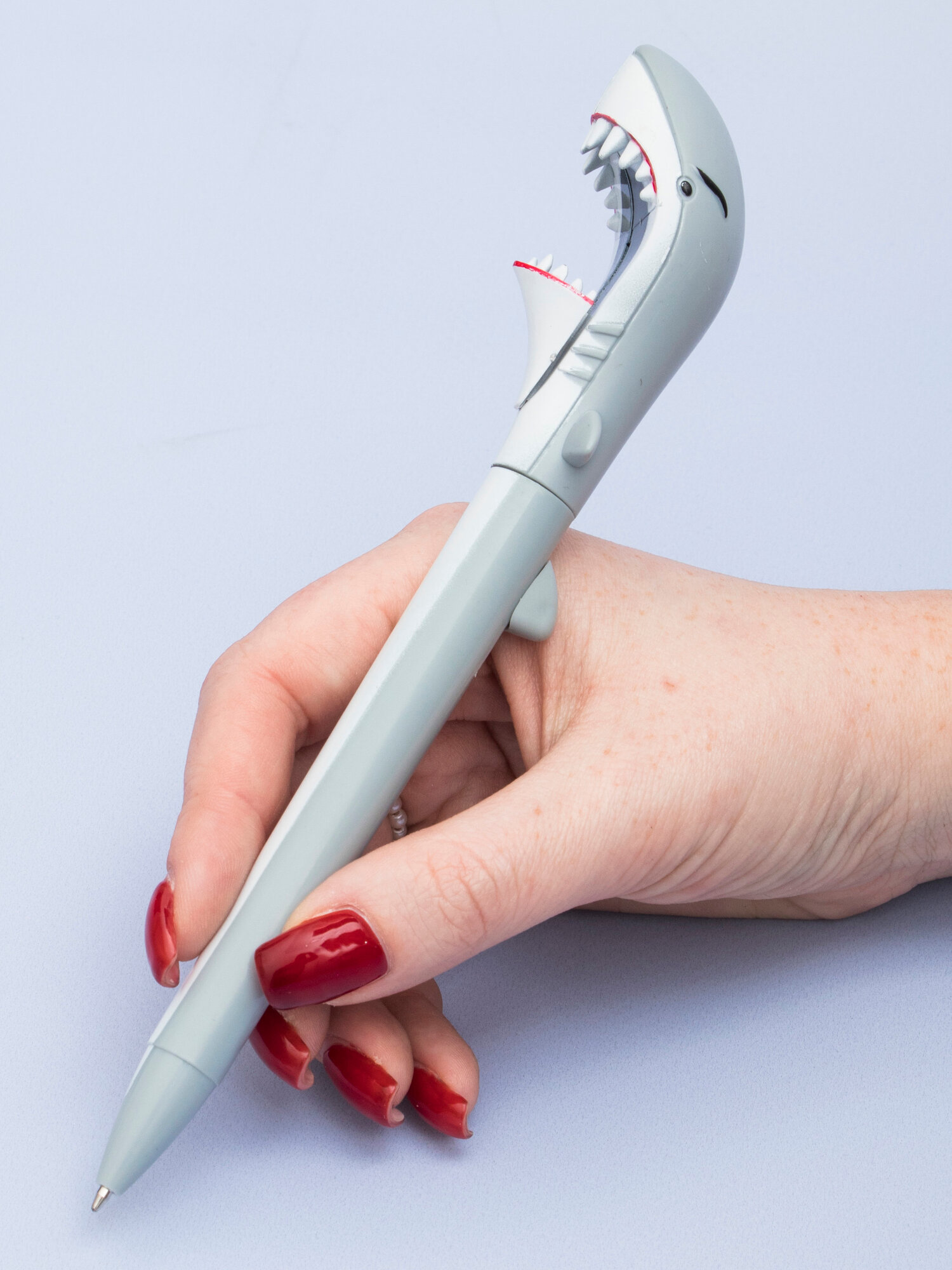 Ручка игрушка "Акула" кусака, шариковая, синяя, детская с приколом, подарок мальчику