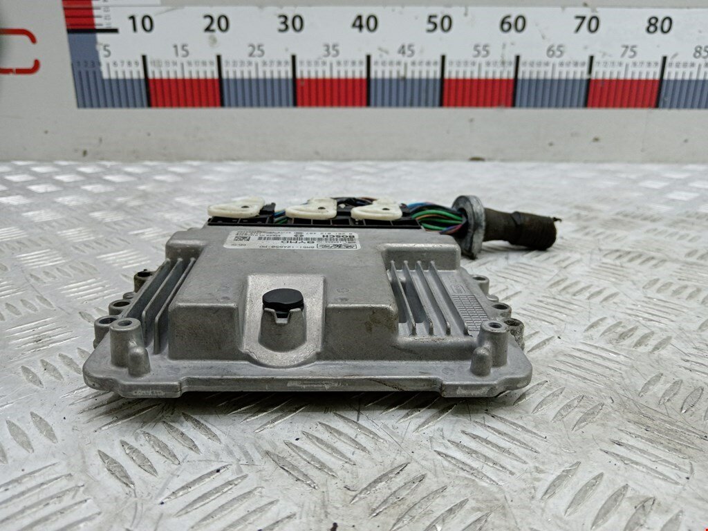 Блок управления двигателем Volvo S40 V40 1 7M5112A650UB арт. 1899026