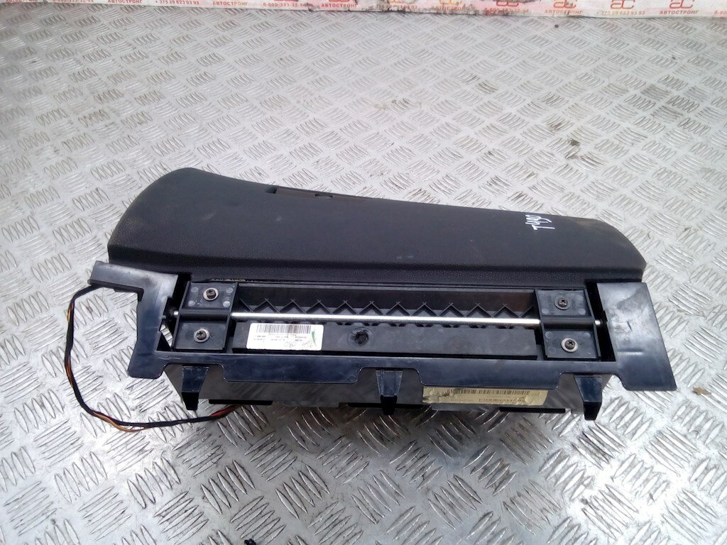Бардачок (вещевой ящик) BMW X3 (E83) 51163413777 арт. 543886