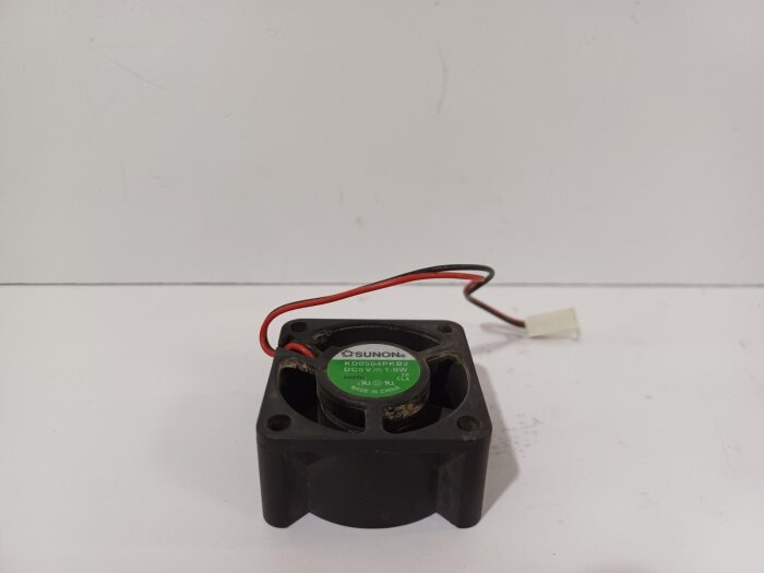 Вентилятор 40 x 40 x 20 мм Sunon KD0504PKB2 5V 2Pin