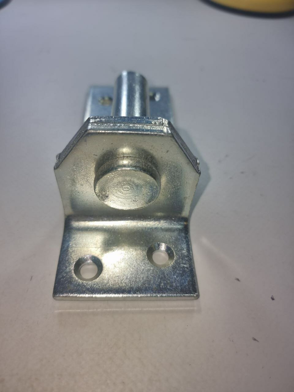 Крепление для петли (ворота) 35*100 мм (внутренний пестик 13*40*4Н) Wurth, Германия