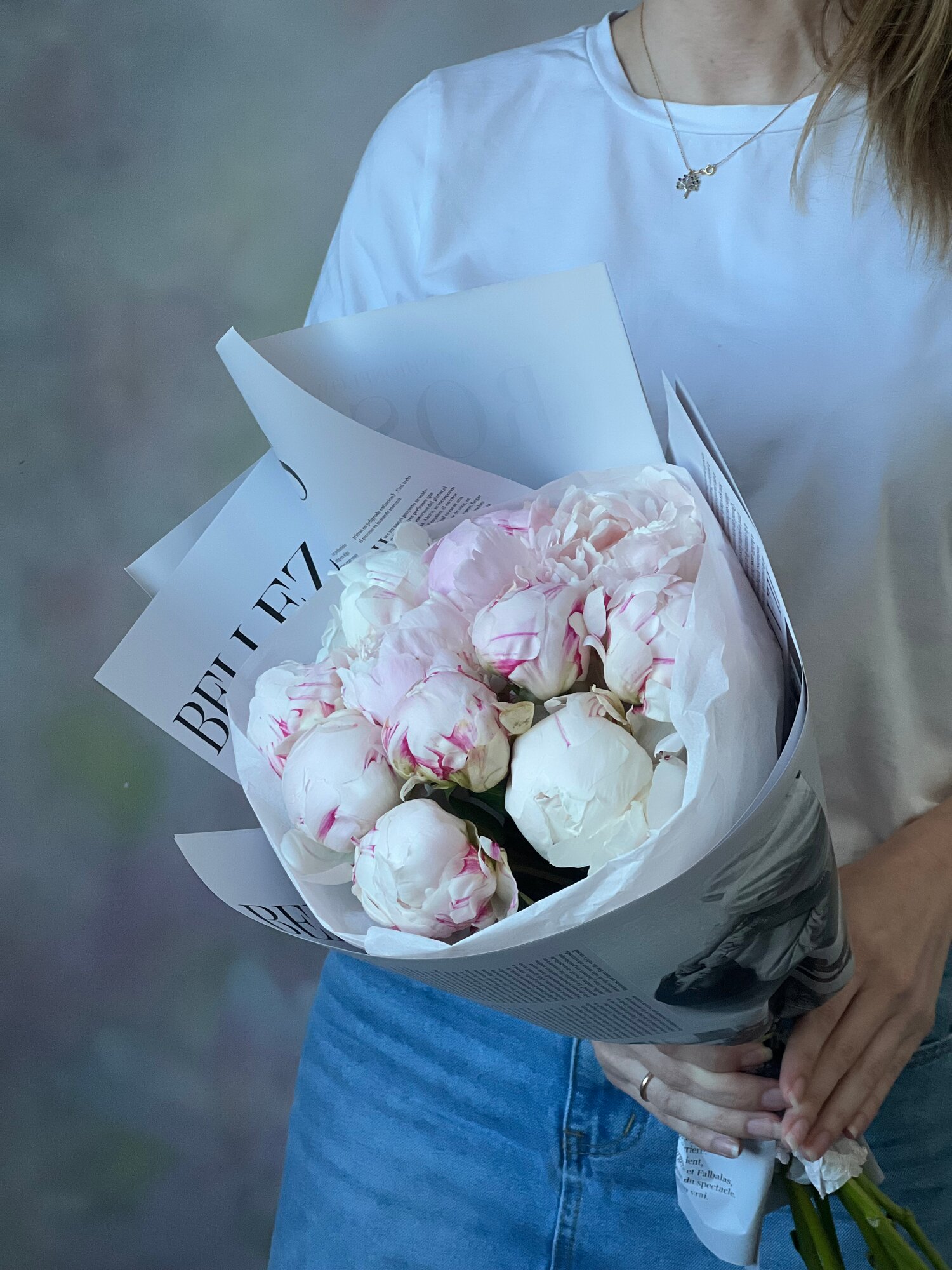 Нежный букет из пионов
