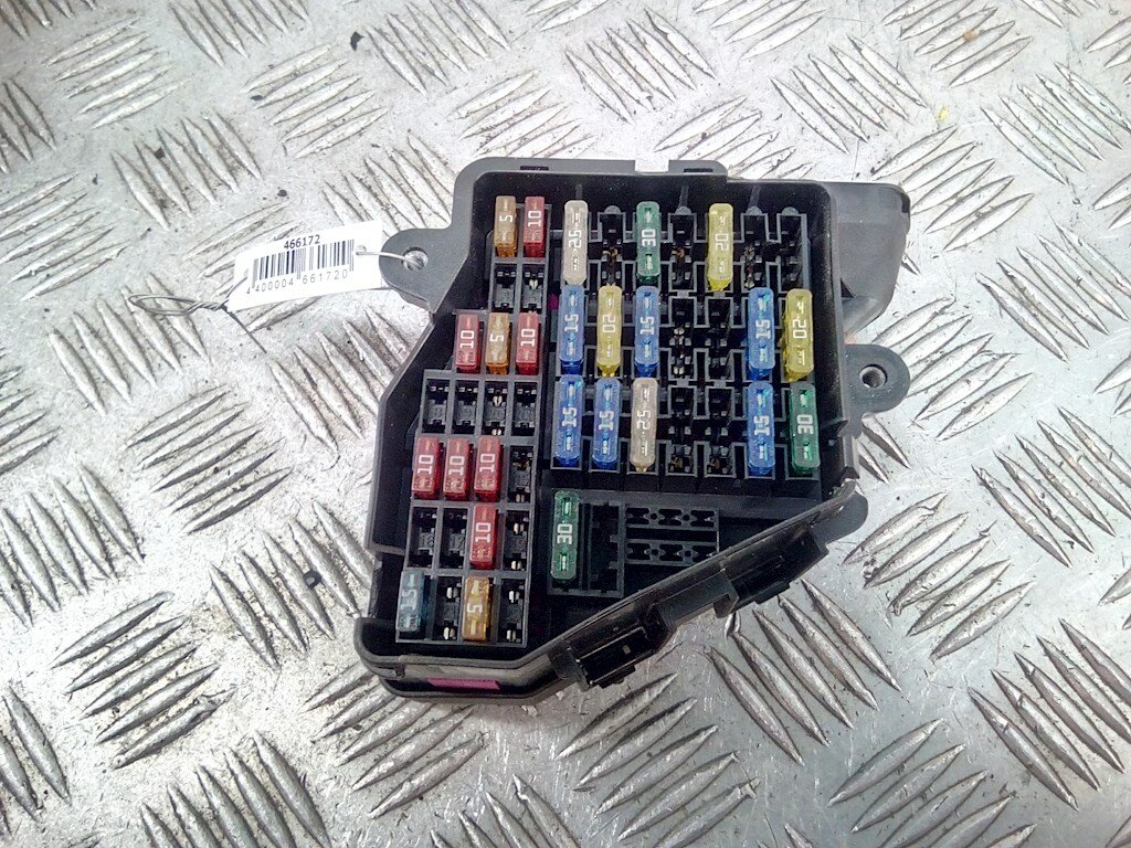 Блок предохранителей Volkswagen Passat 5 GP 8D2941824 арт. 466172