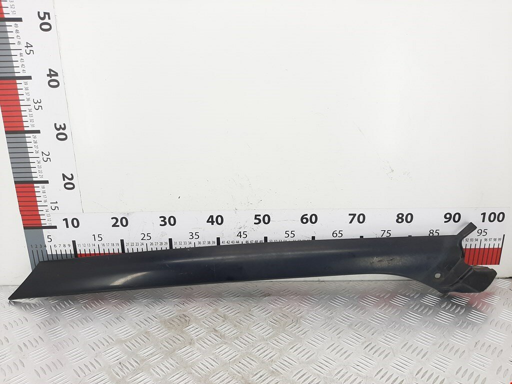 Накладка (молдинг) лобового стекла Land Rover Range Rover Sport 1 DCB000305 арт. 1803565