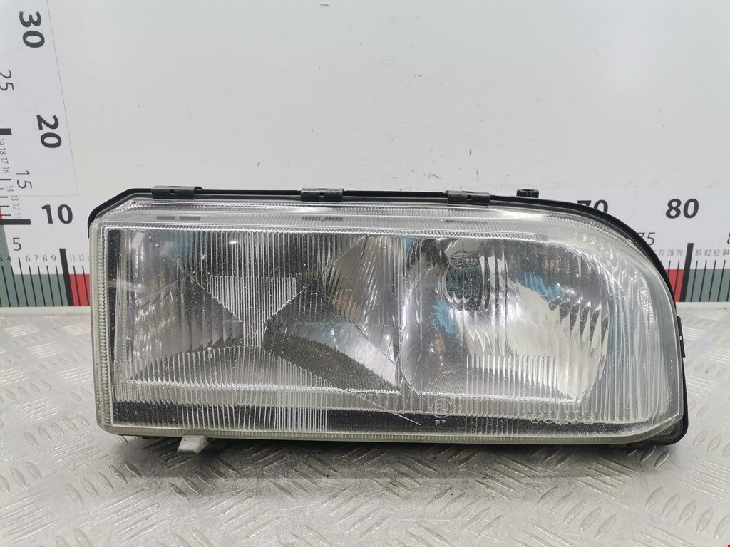 Фара правая Volvo 850 9159411 арт. 2104564