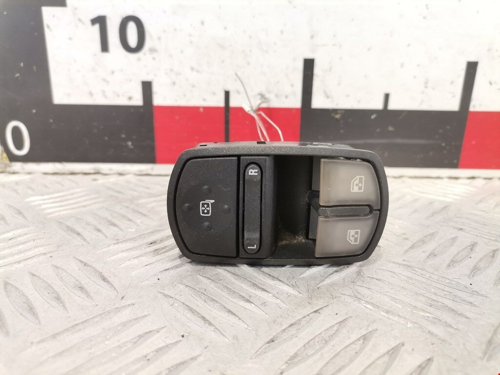 Блок управления стеклоподъемниками Opel Corsa D 13258522 арт. 803076