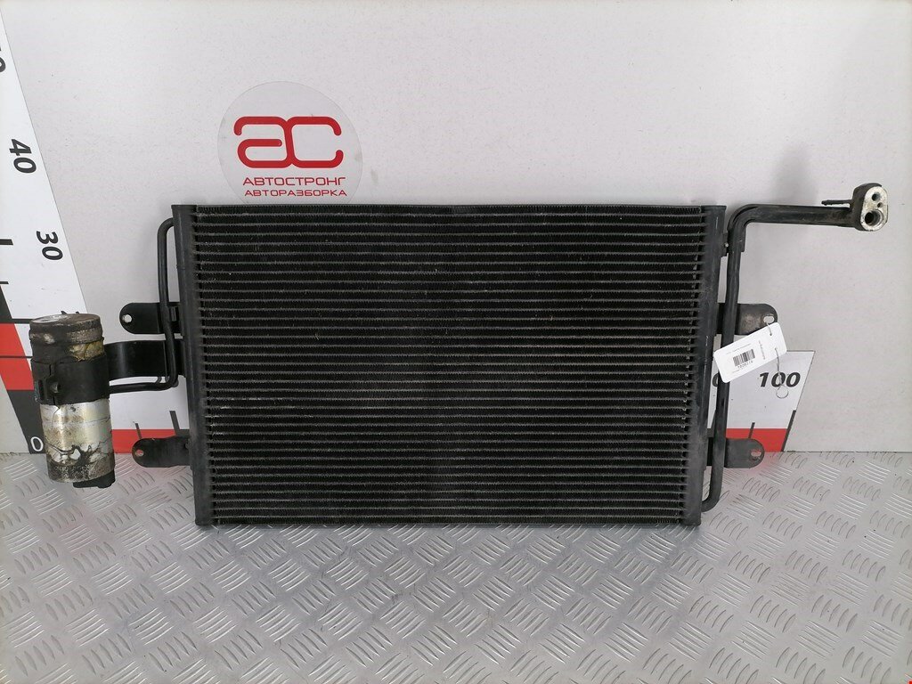 Радиатор кондиционера Volkswagen Golf 4 1J0820413N арт. 1808319