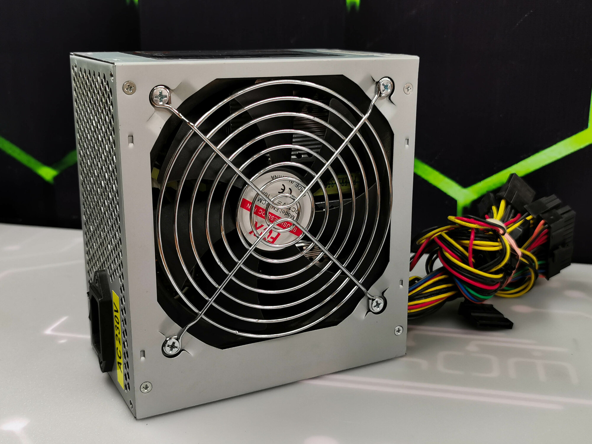 Блок питания для ПК FOX ATX-500W 500W вентилятор 120x120 мм