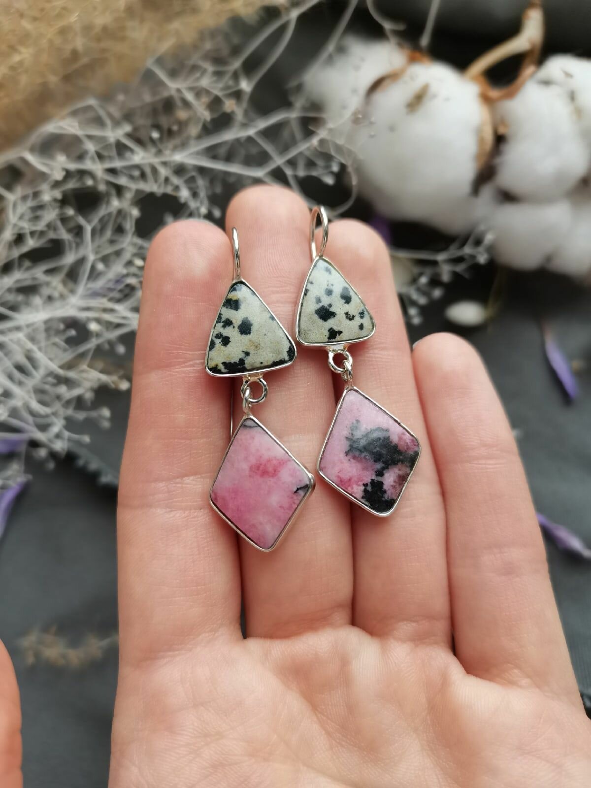Серьги, родонит, яшма
