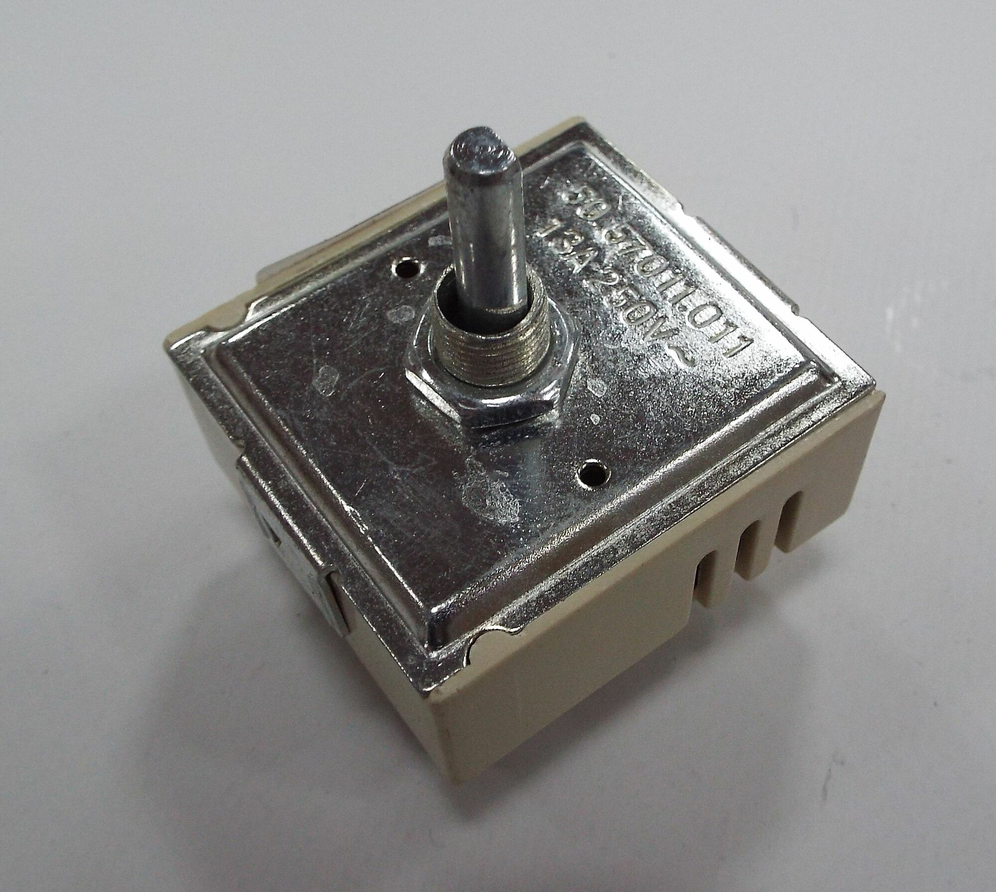 Регулятор мощности конфорки однозонный 50.57011.011 HANSA