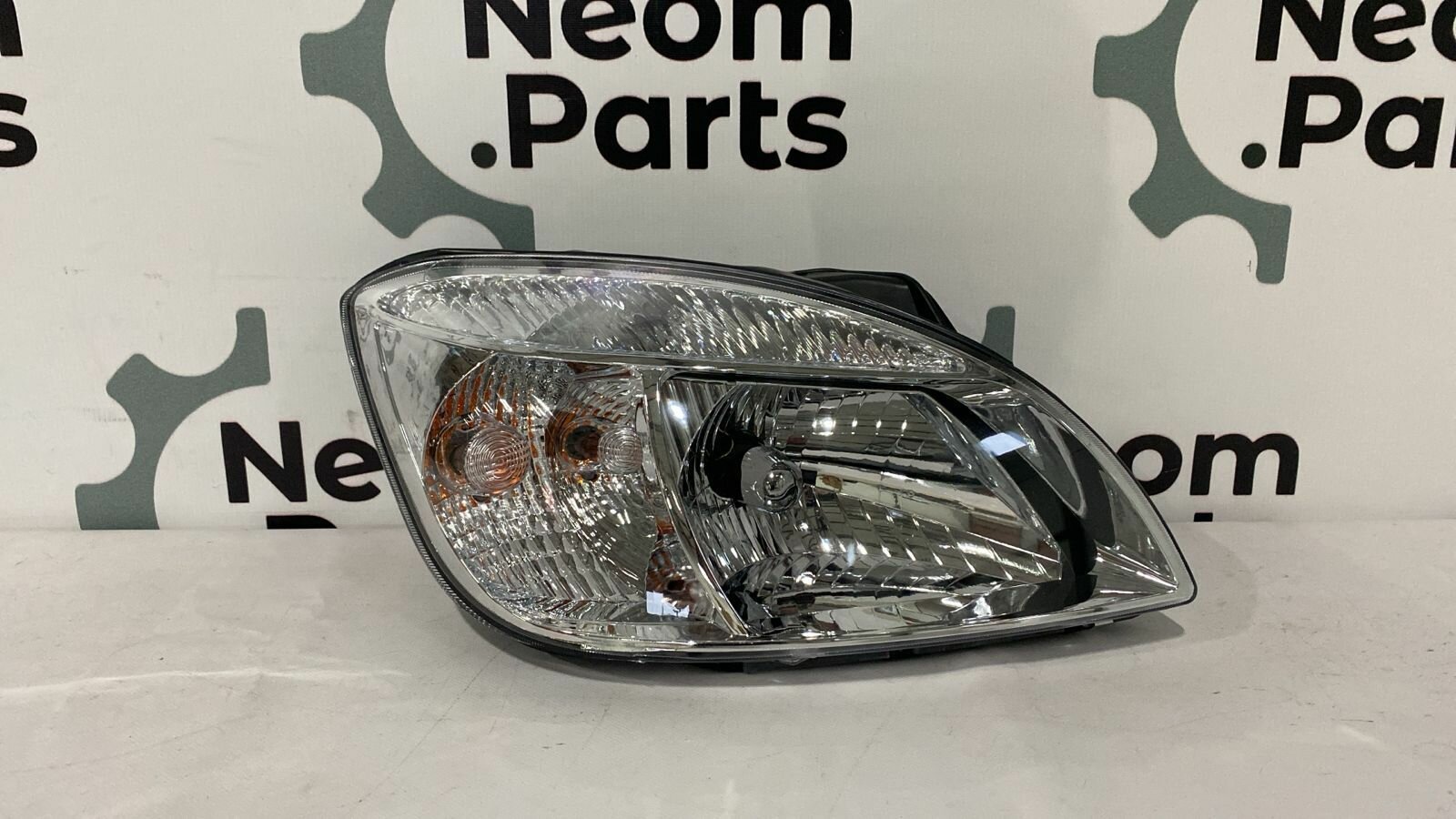 Фара правая Kia Rio 2 JB 05-09