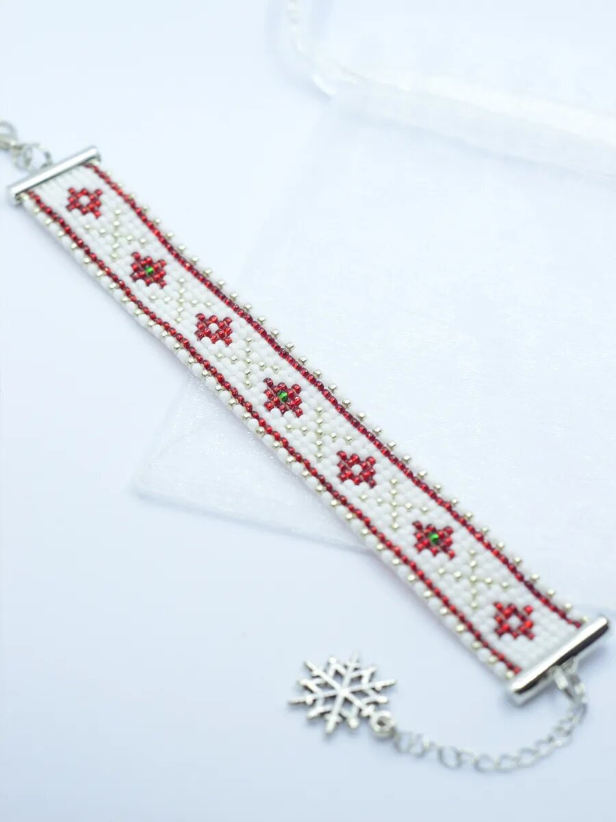 Плетеный браслет