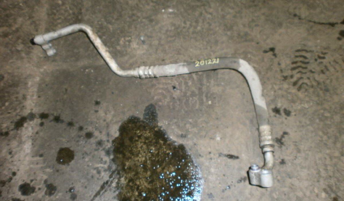 Трубка кондиционера W203 С-klasse Mercedes-Benz A6112300656