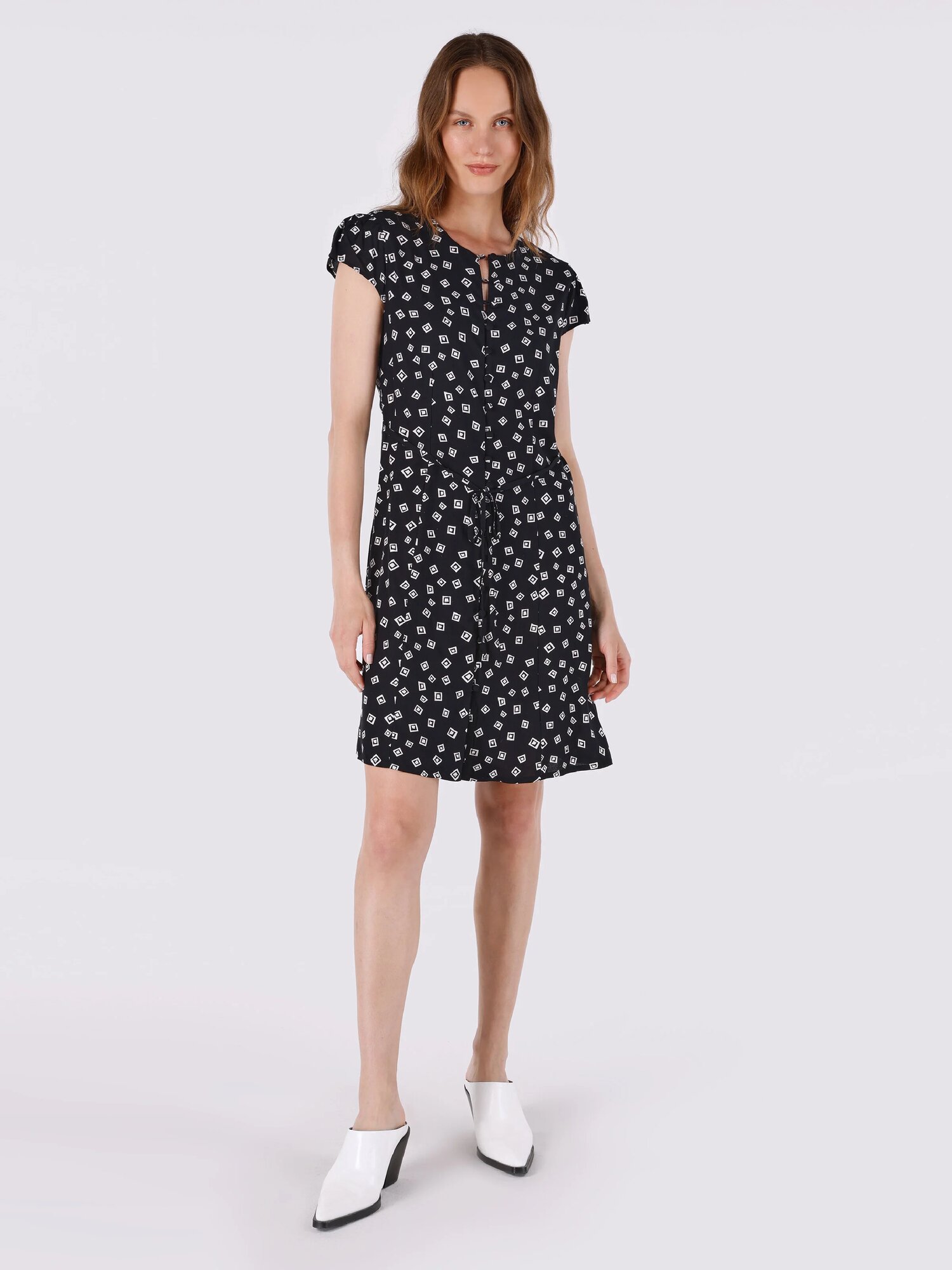 Платье Slim Fit