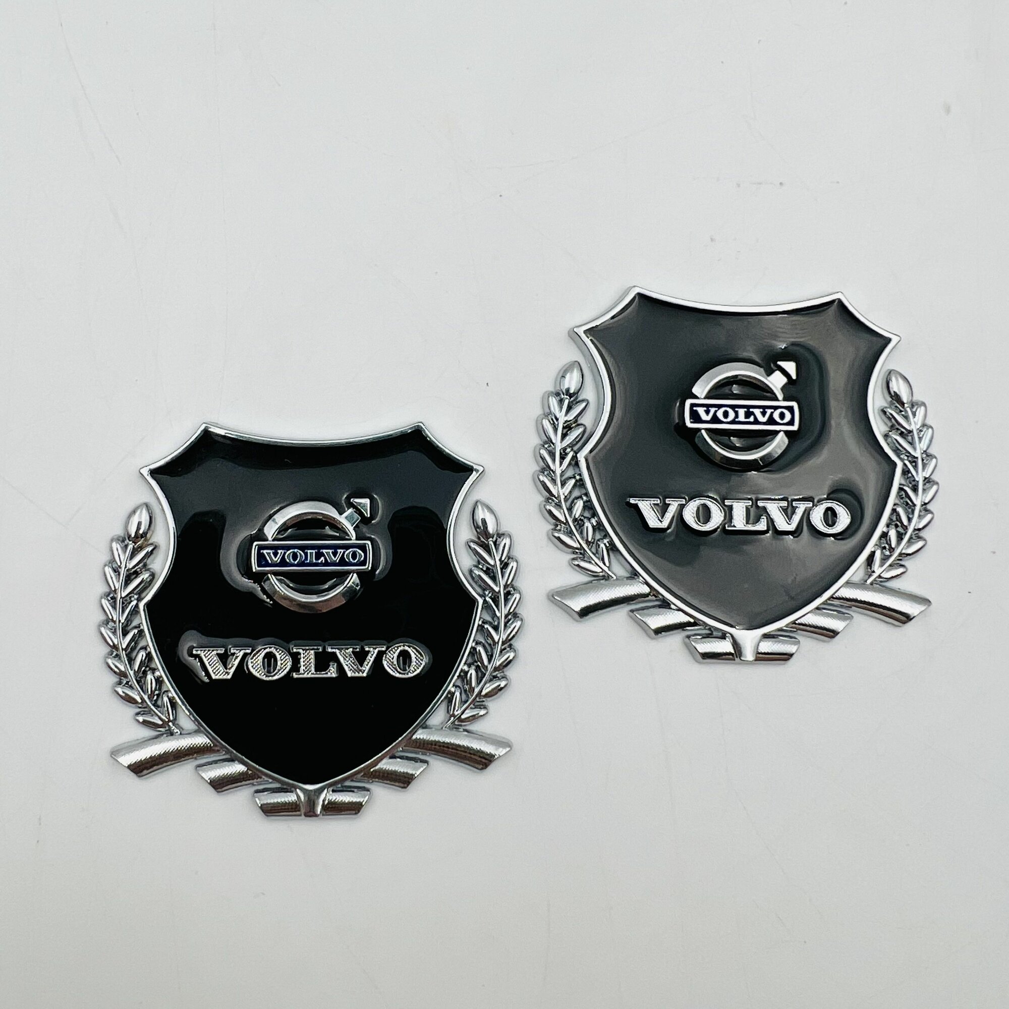 Эмблема (шильдик) с логотипом на автомобиль, мотоцикл, велосипед или гаджет 2 шт