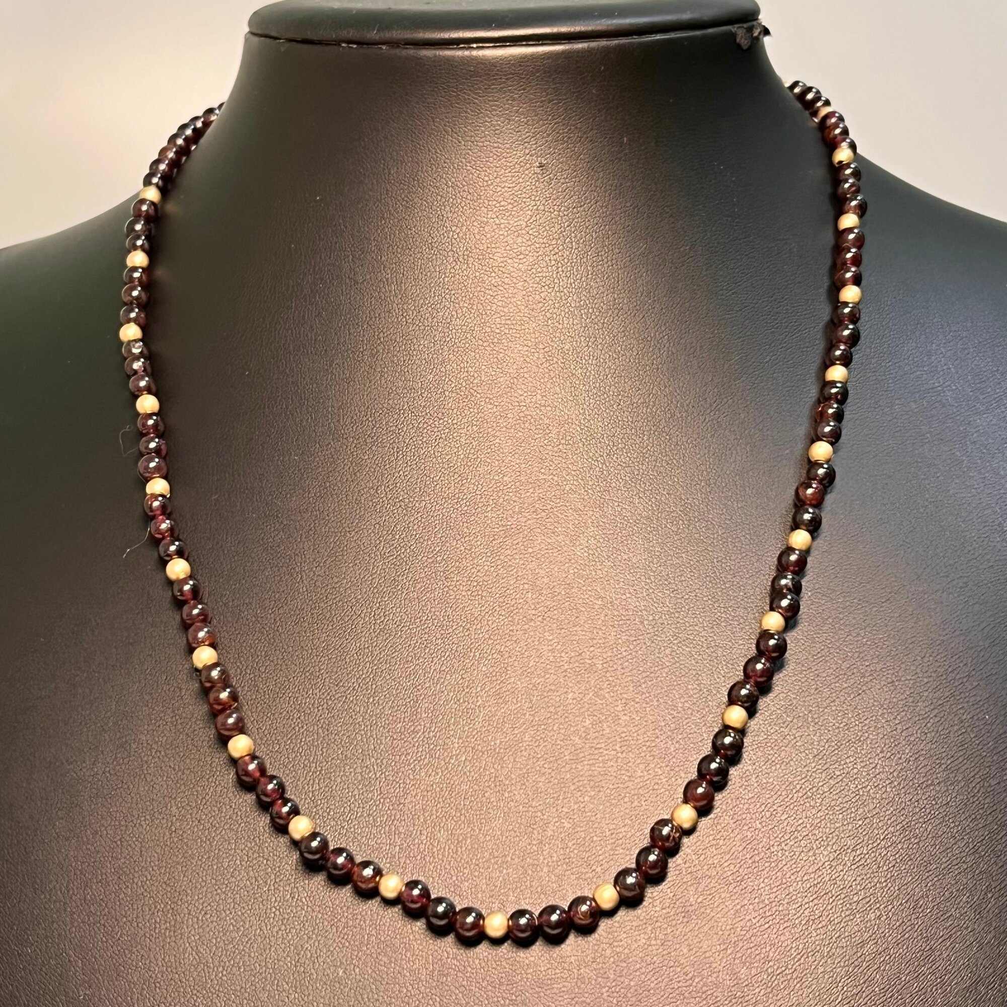 Советские винтажные бусы, сделано в СССР, длина 50 см