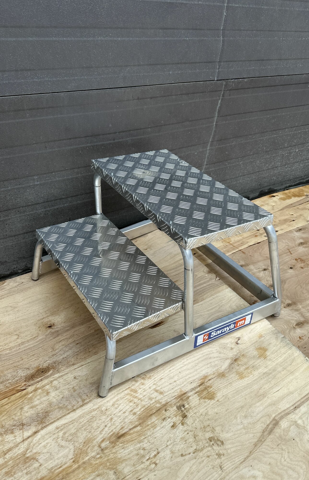 Монтажная подставка алюминиевая с рифлеными ступенями Sarayli Турция 2 ступени (7802)