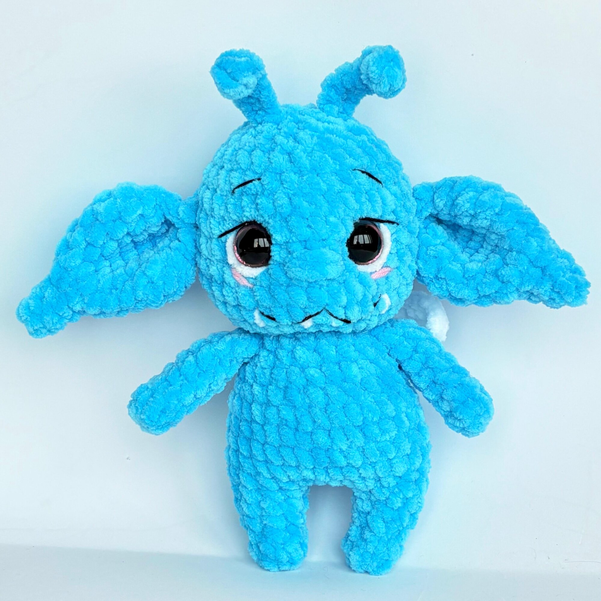 Синий проказник фигурка мягкая вязаная, ручная работа 20 см
