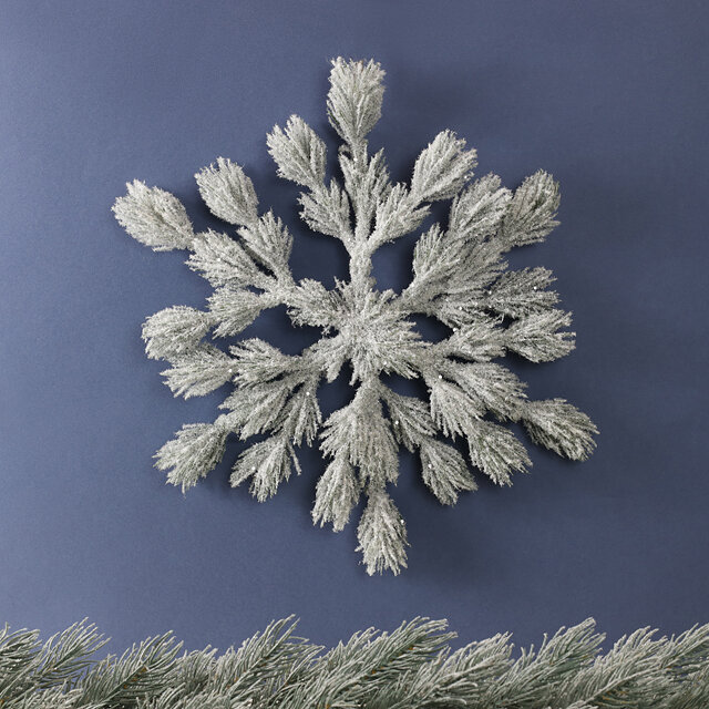 Хвойная Снежинка Аврора 36 см заснеженная с блестками, литая 100%, Kaemingk, 682692