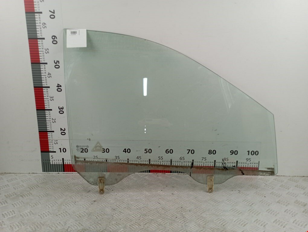 Стекло двери передней левой Kia Carnival (Sedona) 2 (VQ) 824114D000 арт. 2216294