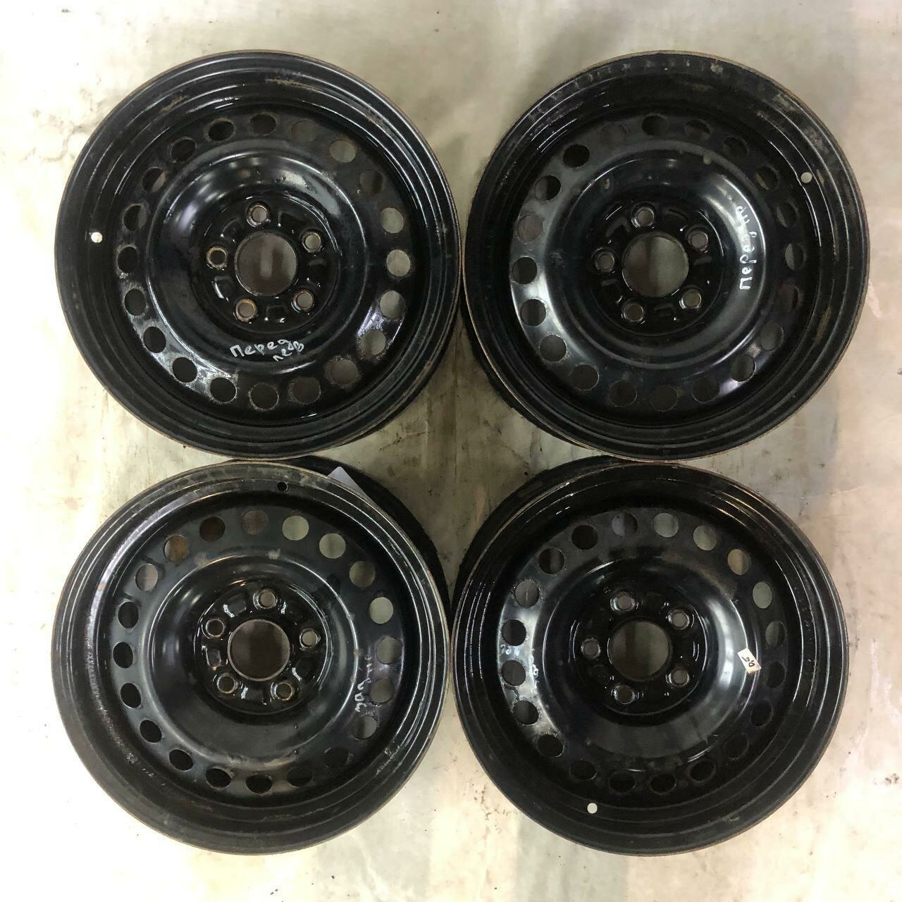 Колесные диски Штампованные 16x6.5 PCD 5x114.3 D67.1 ET31 (Реплика)