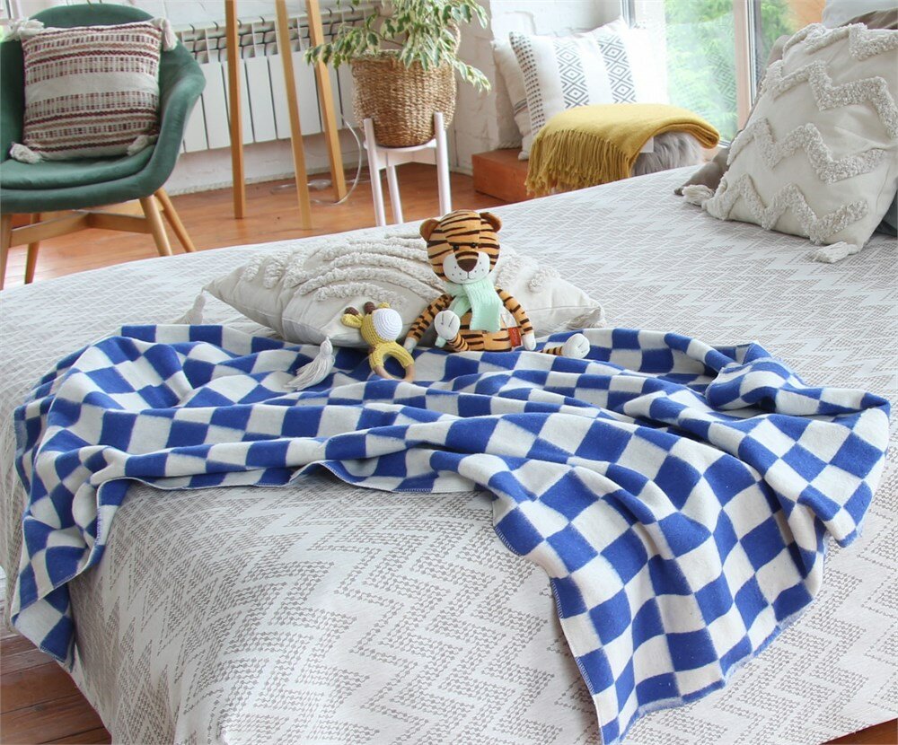 Одеяло детское байковое "Клетка", синее, 100% хлопок. 100х140