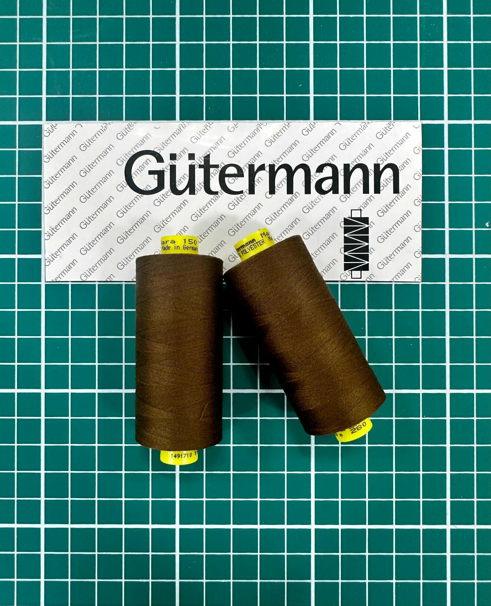 Gutermann Mara 150; col: 280 (1000 м) Нитки для шитья