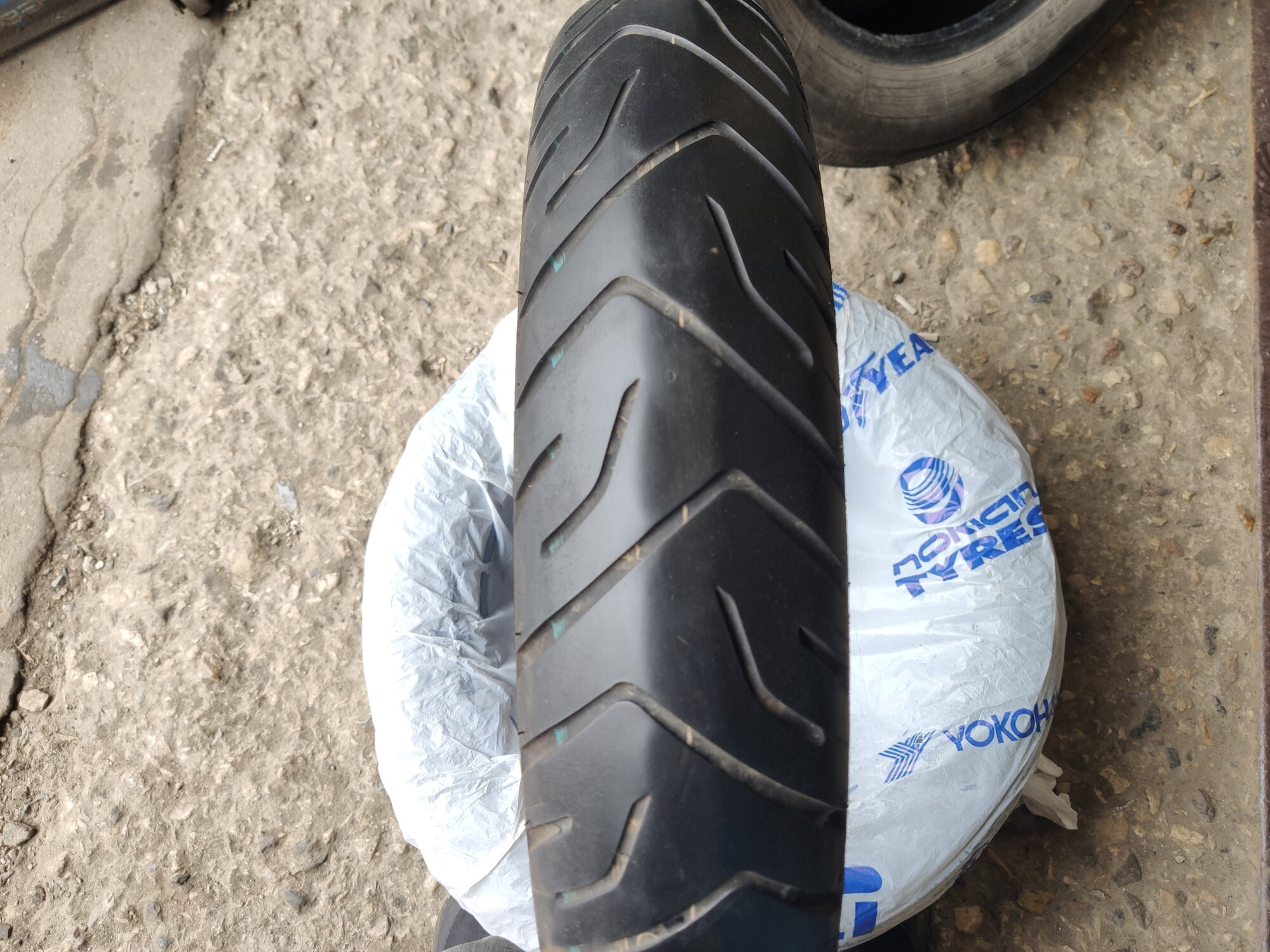 Мотошина БУ для мотоцикла Bridgestone Battlax A41 120 / 70 R19 0021931