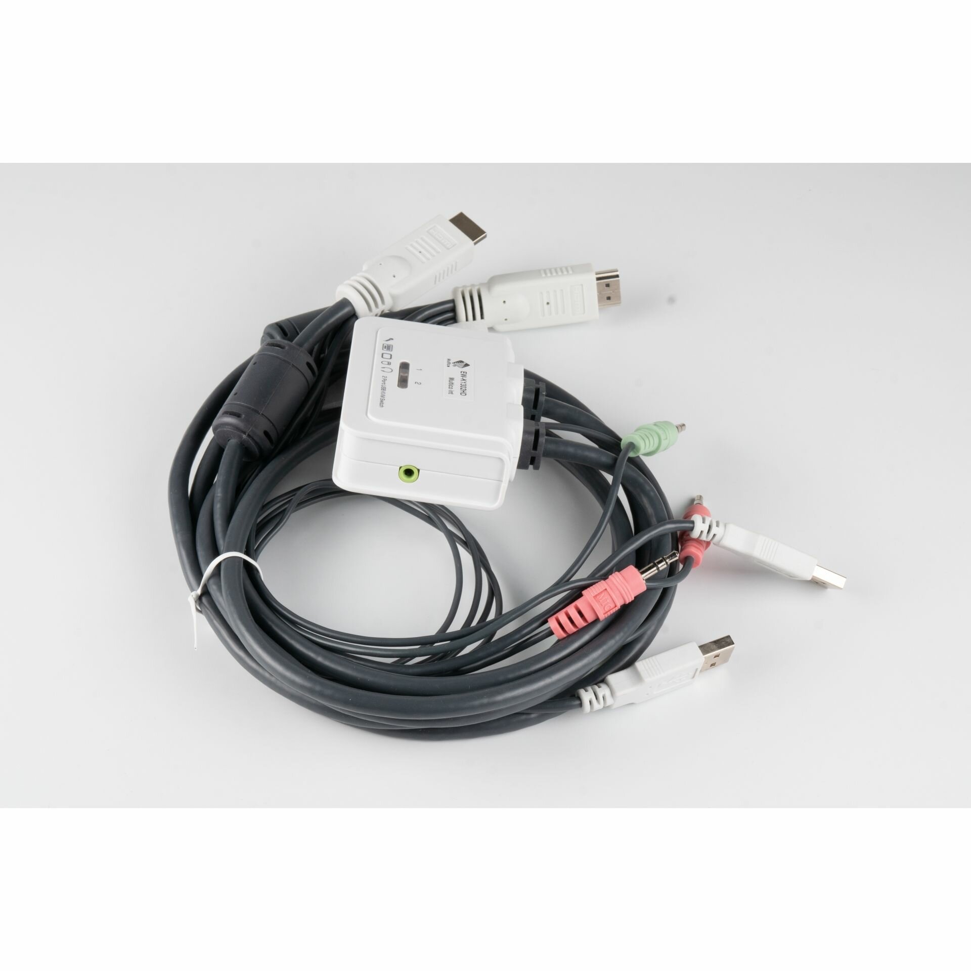 MultiCo EW-K1302HD KVM-переключатель 2 компьютера к 1 набору: монитор HDMI, клавиатура, "мышь", колонки, микрофон и USB