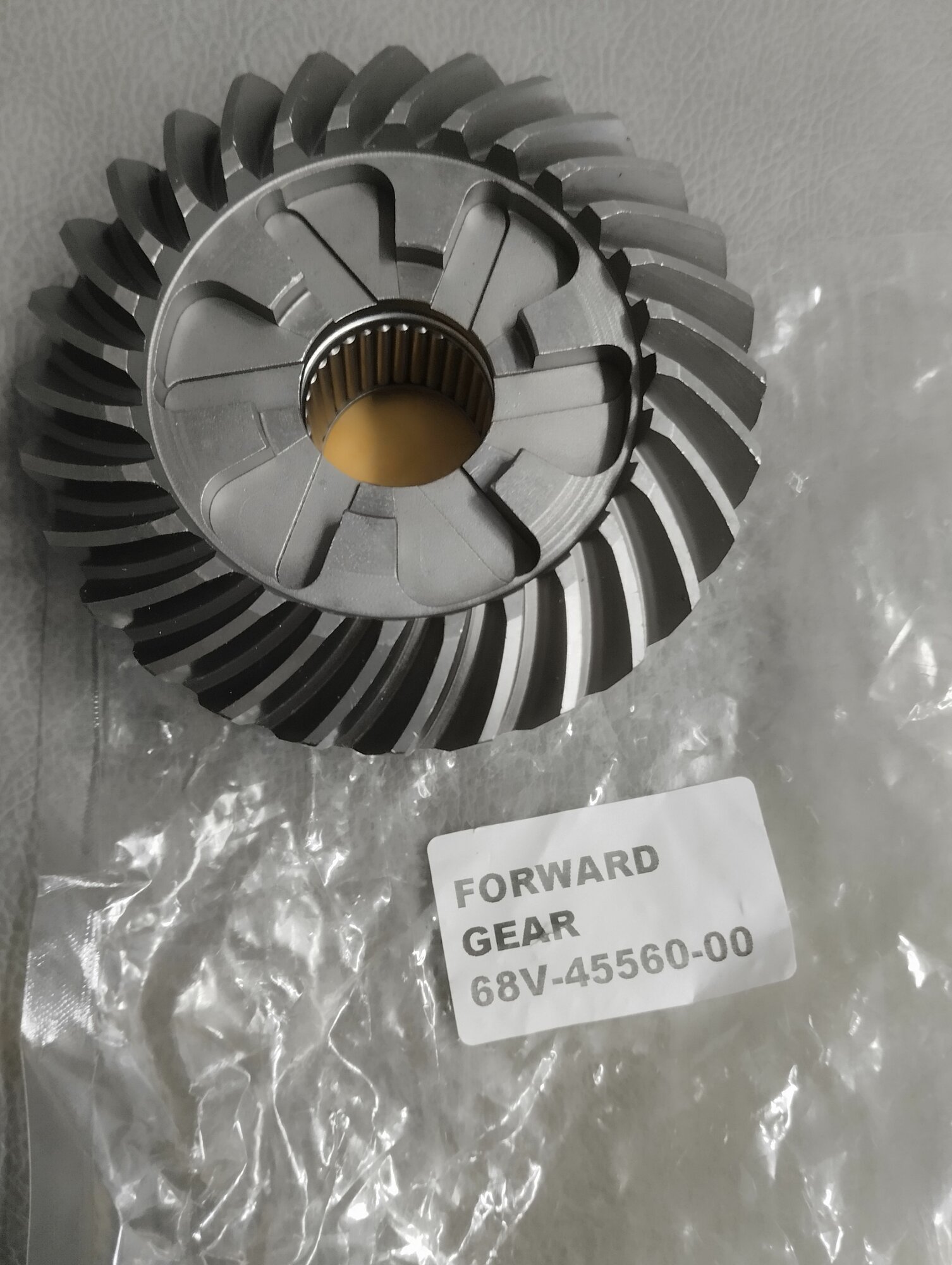 Шестерня переднего хода Yamaha 115HP 68V-45560-00 W