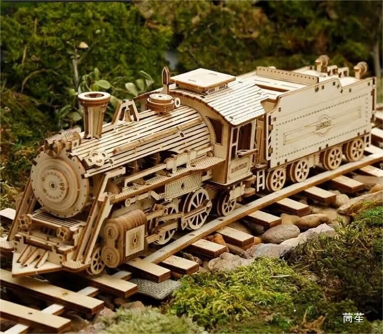 Сборная модель из дерева Тепловоз