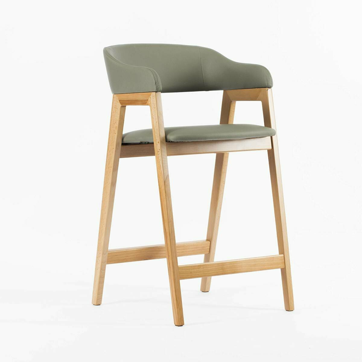 Стул полубарный Челси оливковая экокожа массив бука (натуральный) высота подлокотников 83,5 см для дома/для гостиной/для столовой/для кафе/кухонный стул/стул кухонный