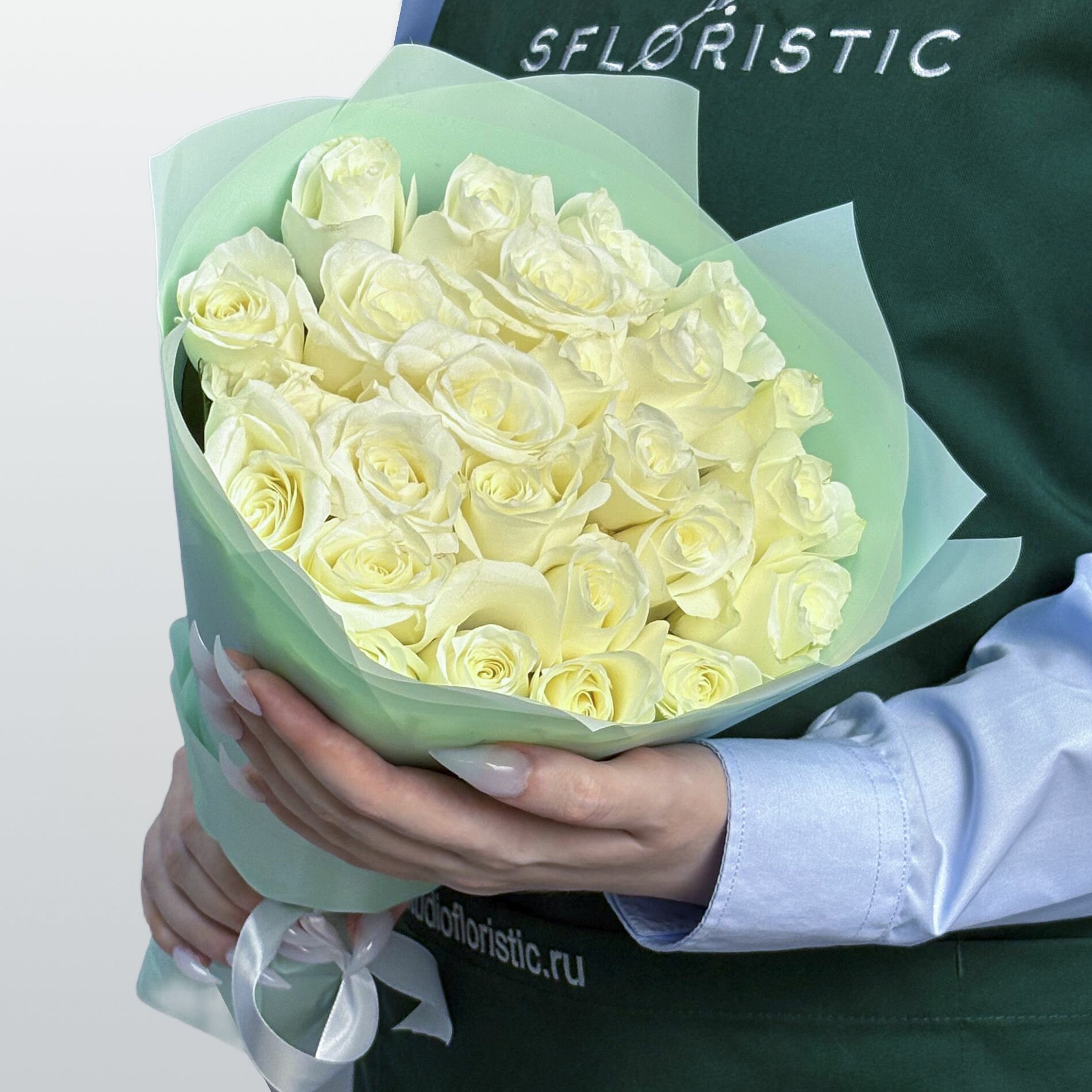 Букет из белых Роз Кения 40 см 25 шт Айсберг