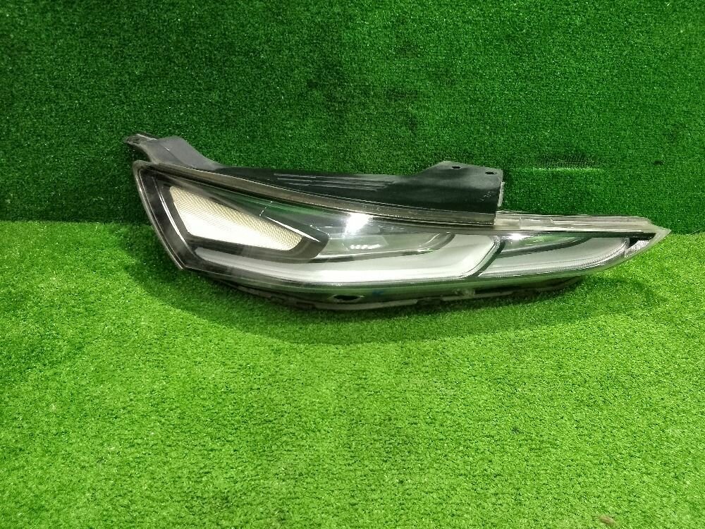 Фара правая Hyundai Santa Fe IV с дефектом Б/У с пробегом