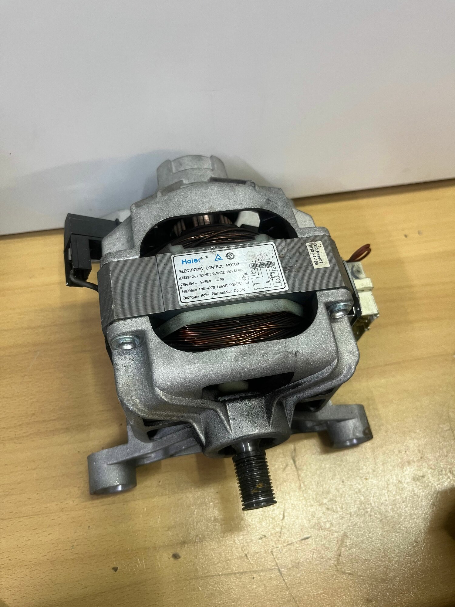 Двигатель мотор для стиральной машины Haier