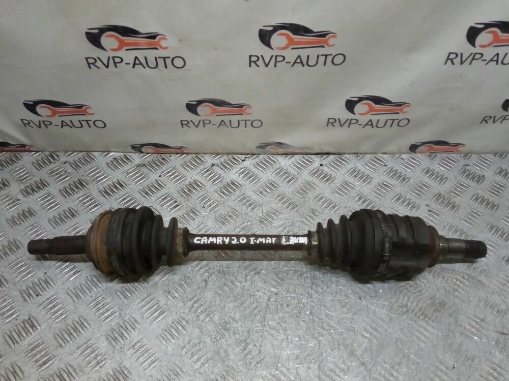 Полуось передняя левая Toyota Camry V10 2.0 83—88