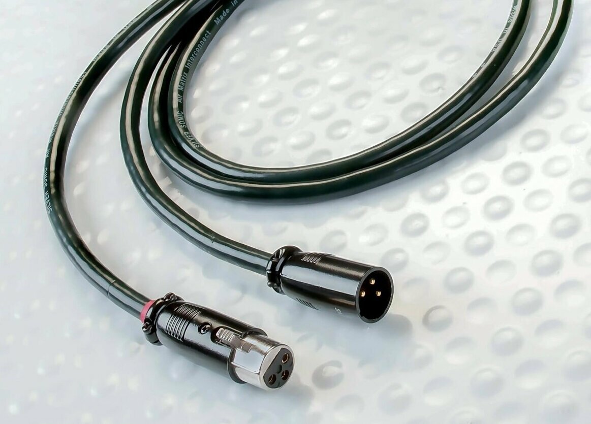 Кабель межблочный аудио DH Labs AirMatrix interconnect XLR 1m