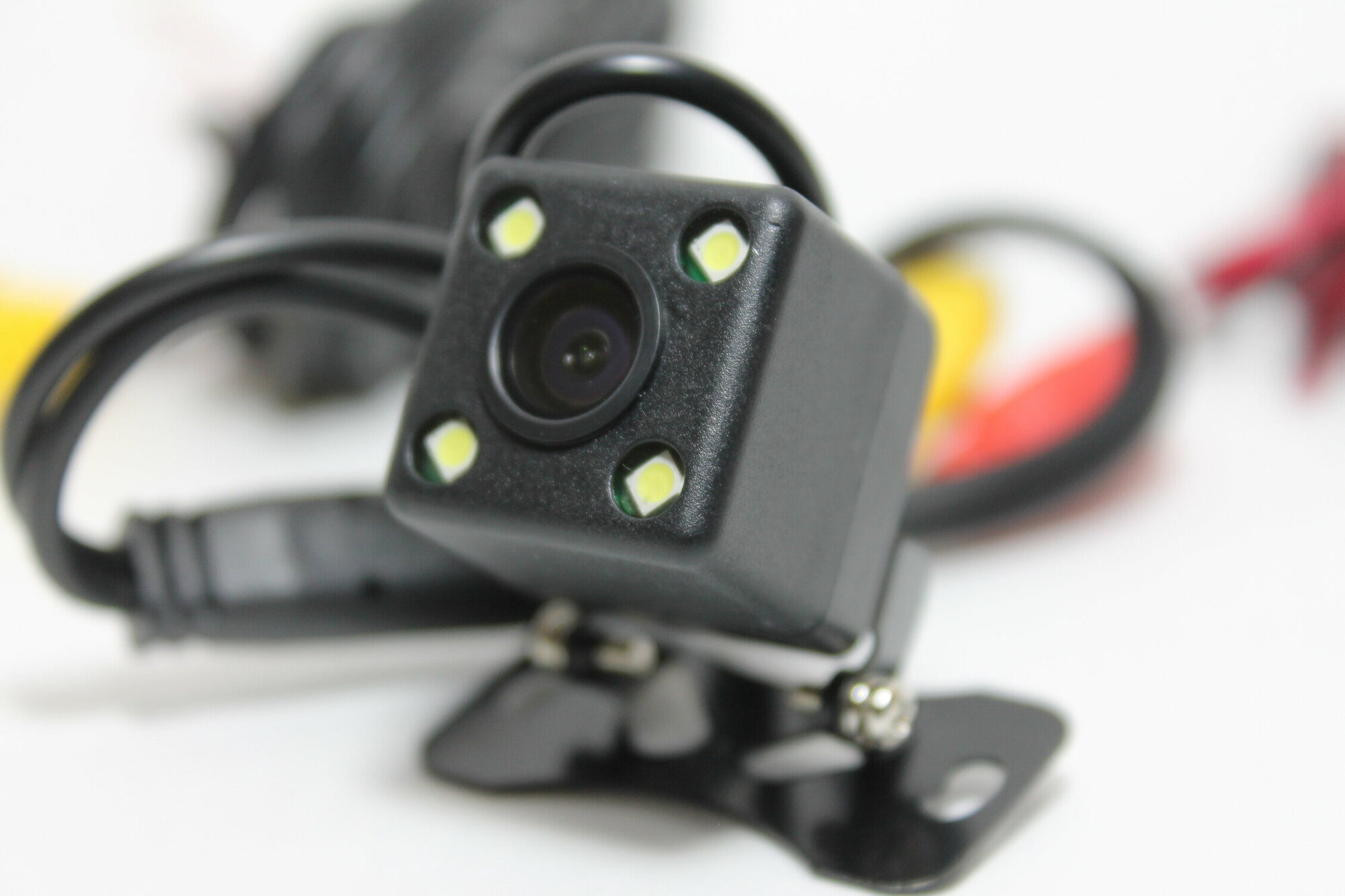 CAM-2J камера заднего вида универсальная (куб)